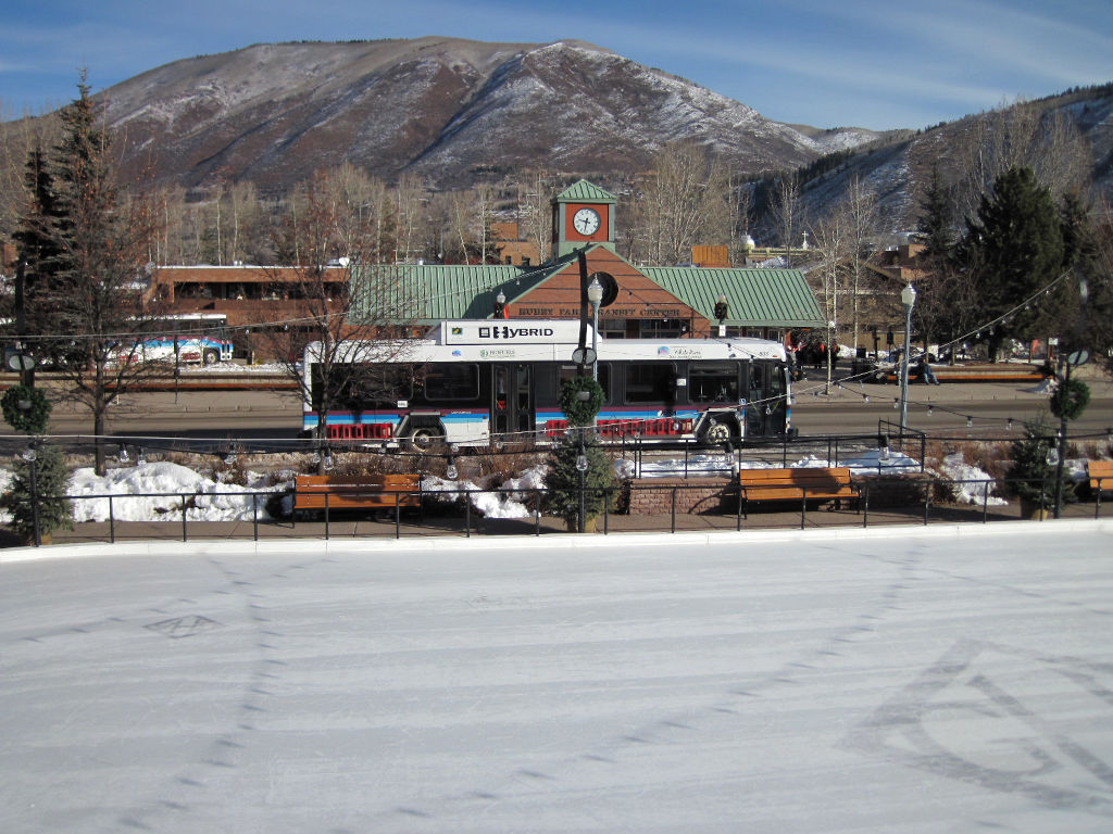 Aspen Ski Shuttle Deals & Transportation Info